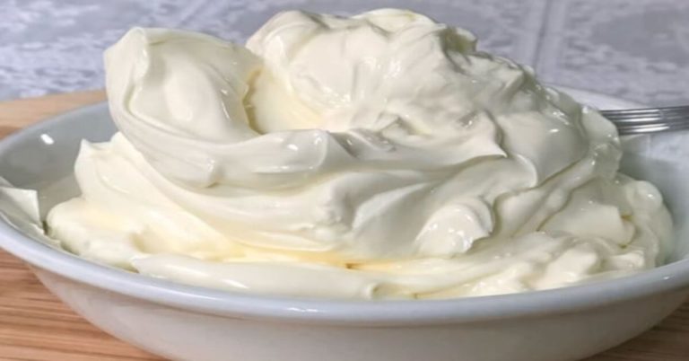 Requeijão Cremoso caseiro: Receita simples e deliciosa!